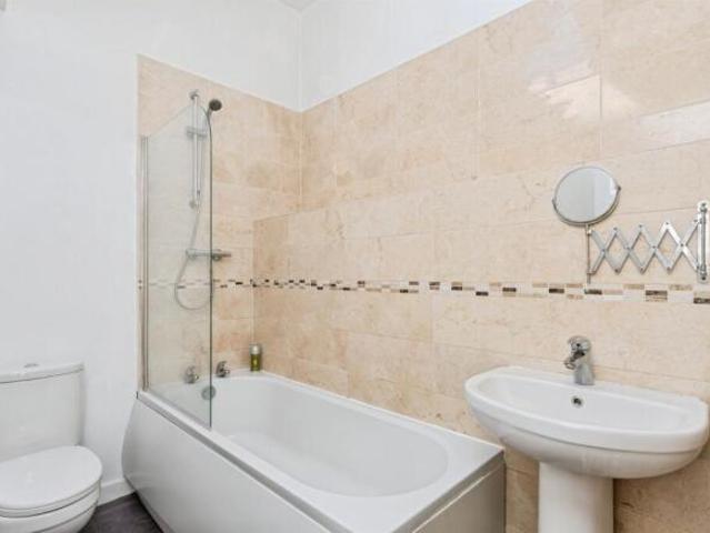 2 bedroom flat for sale in Boughton, Chester, CH3