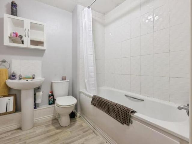 2 bedroom flat for sale in Boundary Place, Plymouth, Devon, PL6