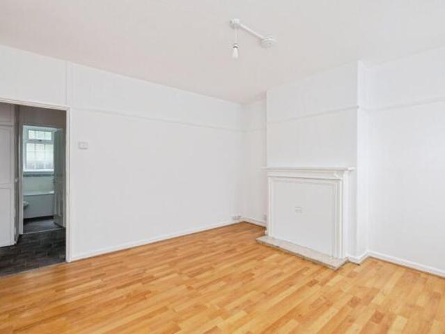 2 bedroom flat for sale in Boundfield Road, LONDON, SE6