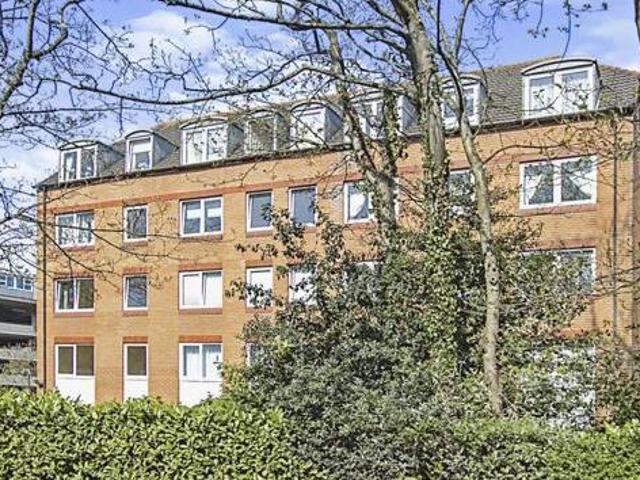 2 Bedroom Flat For Sale In Bournemouth