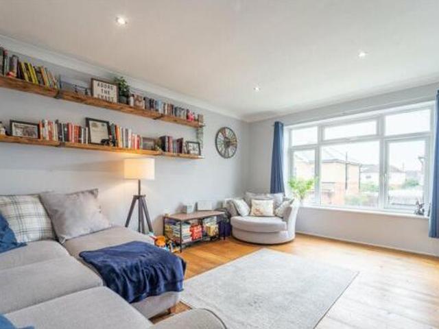 2 Bedroom Flat For Sale In Bournemouth