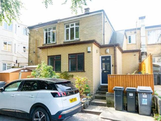 2 Bedroom Flat For Sale In Bournemouth