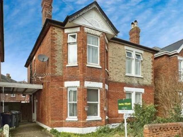 2 Bedroom Flat For Sale In Bournemouth