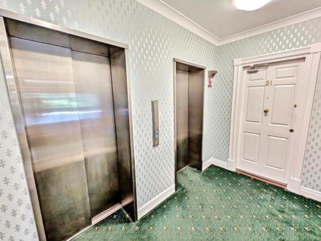 2 bedroom flat for sale in Bournemouth, BH1