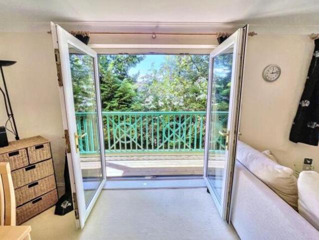 2 bedroom flat for sale in Bournemouth, BH2