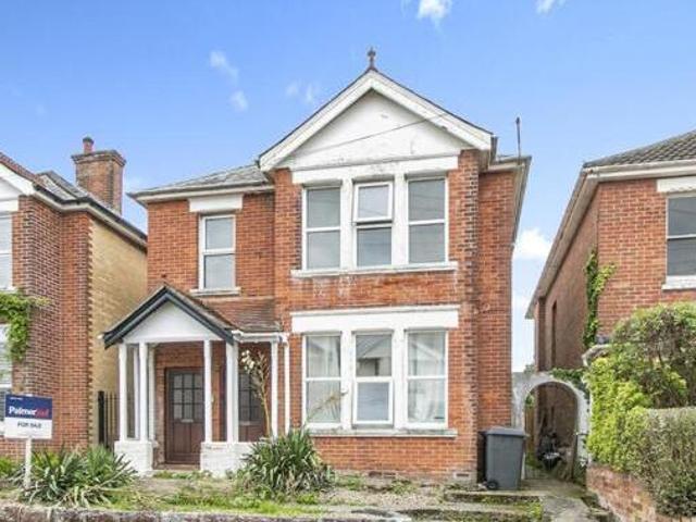 2 Bedroom Flat For Sale In Bournemouth, Dorset