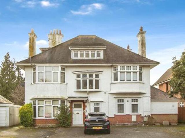 2 Bedroom Flat For Sale In Bournemouth, Dorset