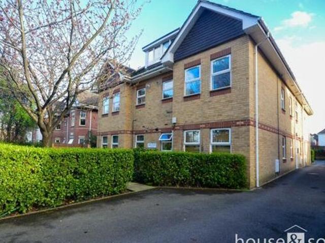 2 Bedroom Flat For Sale In Bournemouth, Dorset