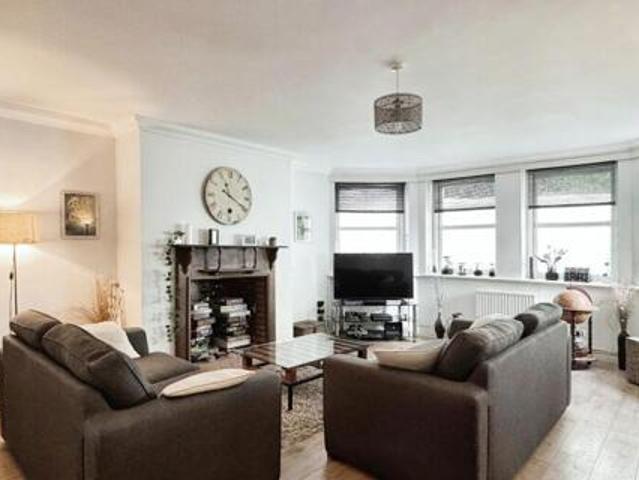 2 Bedroom Flat For Sale In Bournemouth, Dorset