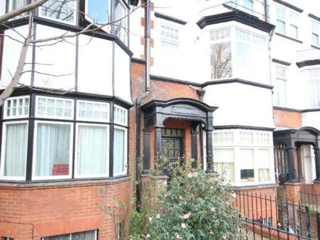 2 Bedroom Flat For Sale In Bournemouth, Dorset