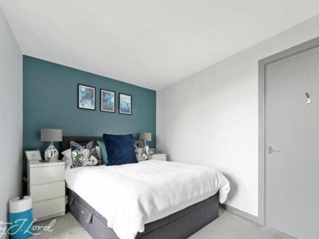 2 Bedroom Flat For Sale In Bow