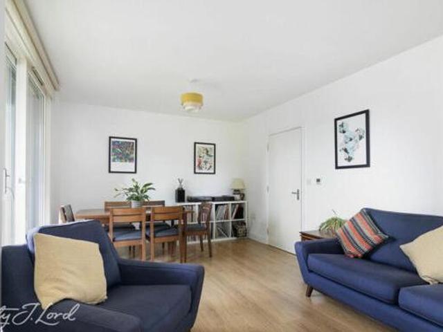 2 Bedroom Flat For Sale In Bow