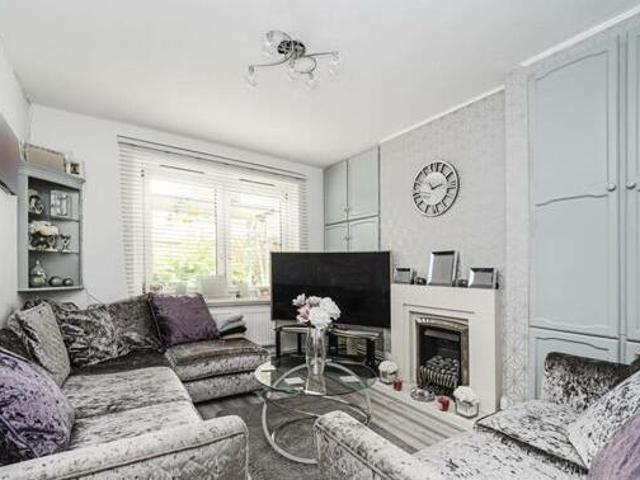 2 Bedroom Flat For Sale In Bow, London