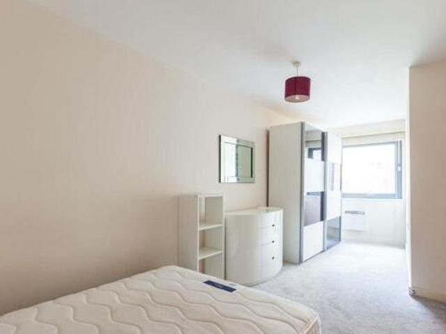 2 Bedroom Flat For Sale In Bow, London