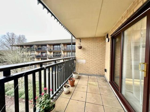 2 bedroom flat for sale in Boycott Avenue, Oldbrook, MK6