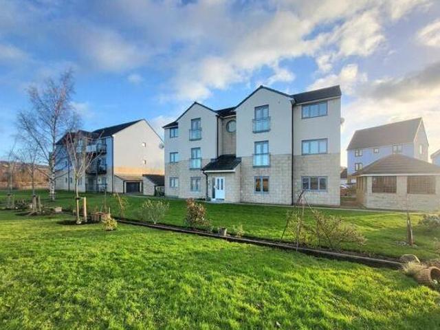 2 Bedroom Flat For Sale In Blaydon, Tyne And Wear