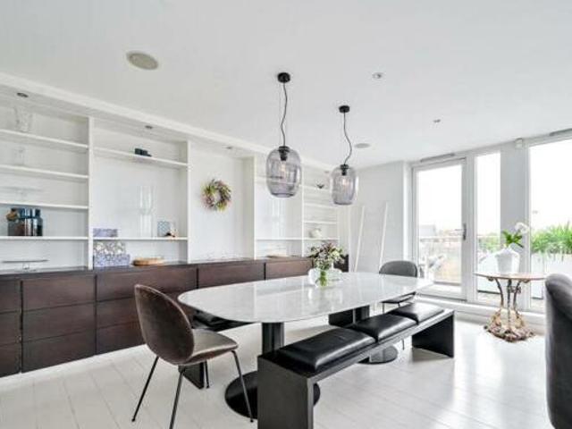 2 Bedroom Flat For Sale In Blackheath, London
