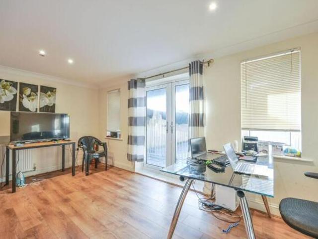2 bedroom flat for sale in Blacksmiths Court, 98 Green Lanes, London, N13, Palmers Green, London, N13
