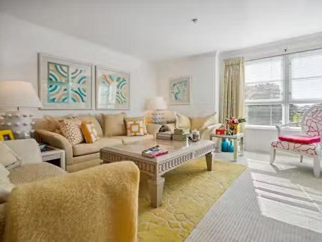 2 Bedroom Flat For Sale In Brown Court, Grangemouth, FK3