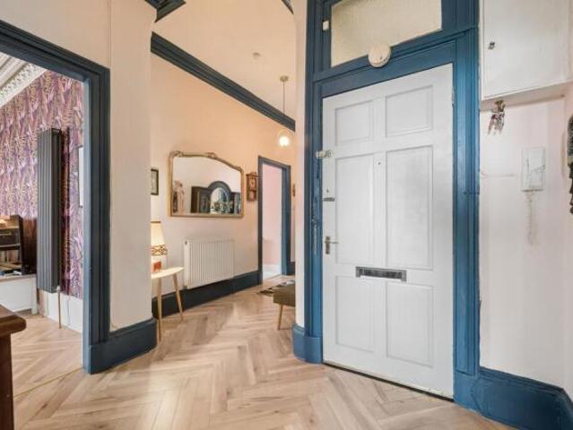 2 bedroom flat for sale in Brownlie Street, Glasgow, G42