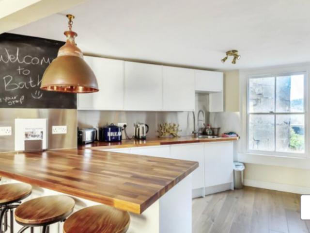 2 bedroom flat for sale in Broad Street, Bath, Somerset, BA1