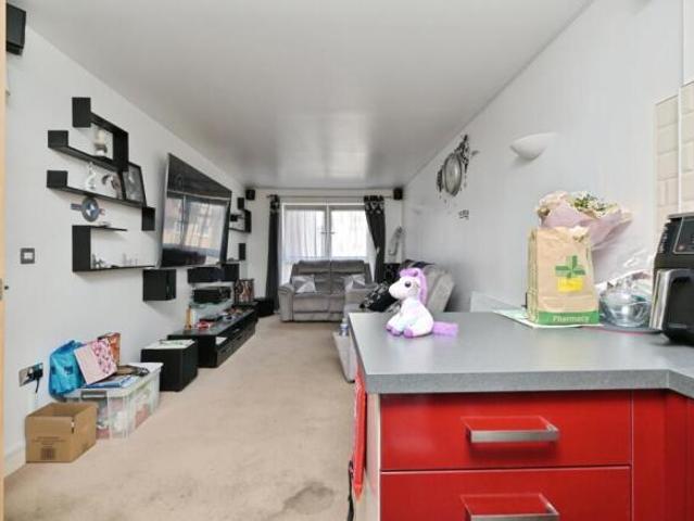 2 bedroom flat for sale in Broad Street, Northampton, Northamptonshire, NN1