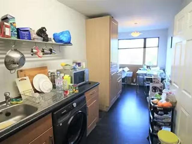 2 Bedroom Flat For Sale In Broadmead Road, Northolt, UB5