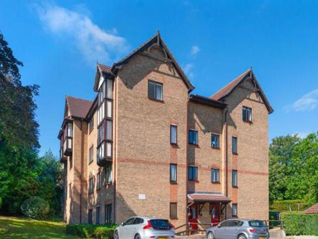 2 Bedroom Flat For Sale In Bromley, Kent