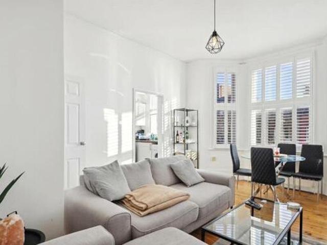 2 Bedroom Flat For Sale In Brondesbury