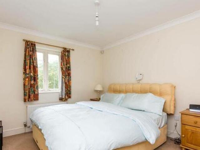 2 Bedroom Flat For Sale In Brondesbury, London