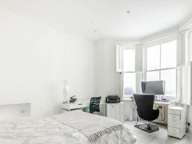2 Bedroom Flat For Sale In Brook Green, London