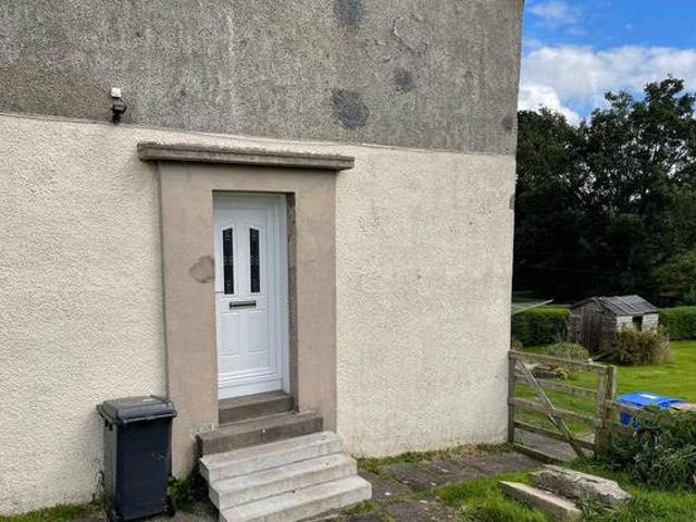 2 bedroom flat for sale in Broom Crescent Ochiltree KA18