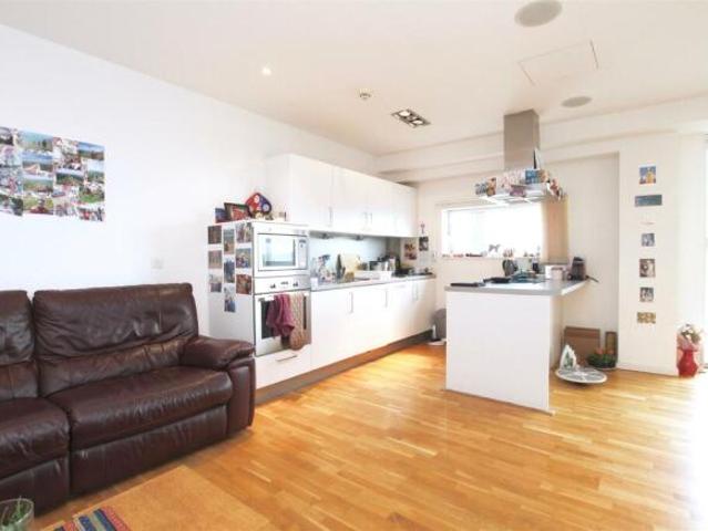 2 bedroom flat for sale in Brayford Street, Lincoln, LN5