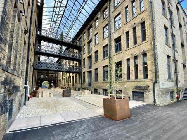 2 Bedroom Flat For Sale In Bradford, West Yorkshire