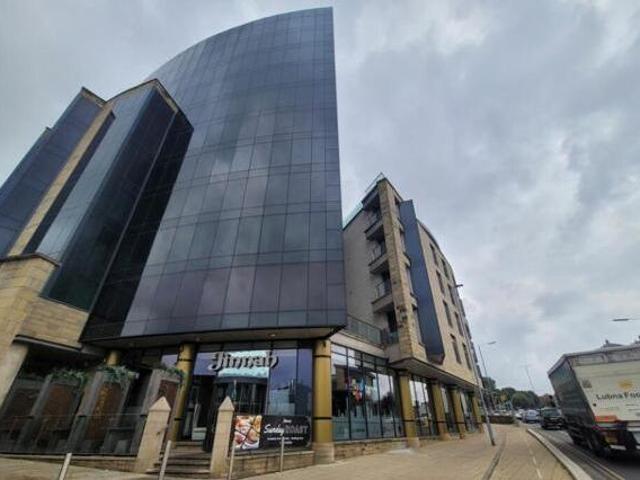 2 Bedroom Flat For Sale In Bradford, West Yorkshire