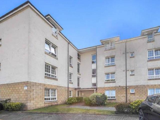 2 bedroom flat for sale in Braid Avenue Cardross Dumbartonshire Scotland G82 G82