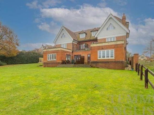 2 bedroom flat for sale in Braiswick Colchester CO4