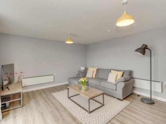 2 bedroom flat for sale in Bramall Lane, Sheffield, S2