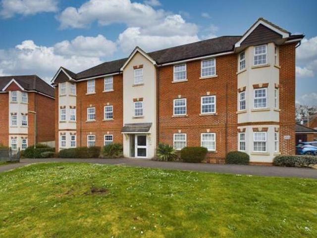 2 Bedroom Flat For Sale In Bramley