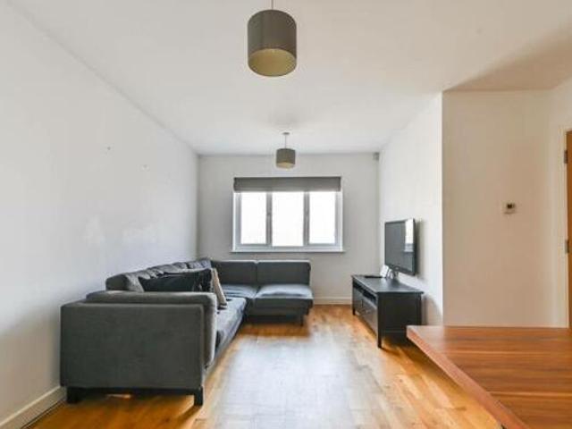 2 Bedroom Flat For Sale In Brixton Hill, London