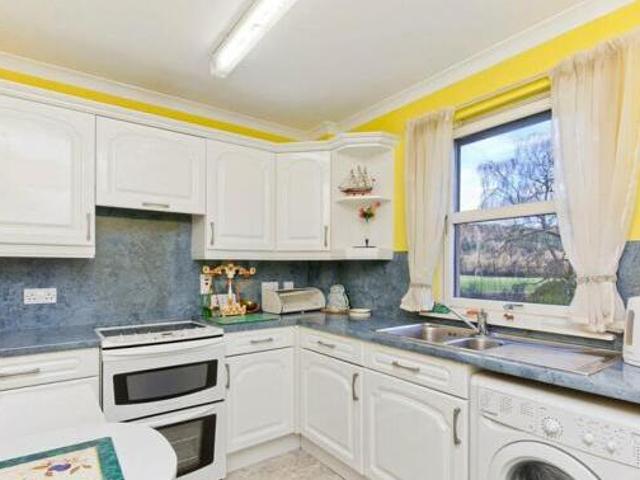 2 Bedroom Flat For Sale In Bridge Of Earn, Perth