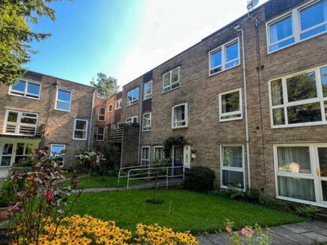 2 Bedroom Flat For Sale In Brinkburn Vale Road, Dore