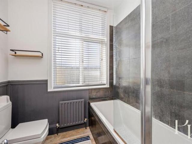 2 bedroom flat for sale in Bristol Street, Brighton, BN2