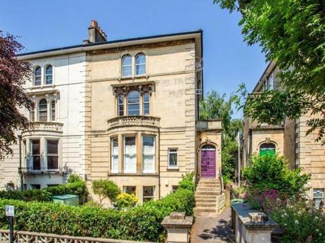 2 Bedroom Flat For Sale In Bristol, Somerset