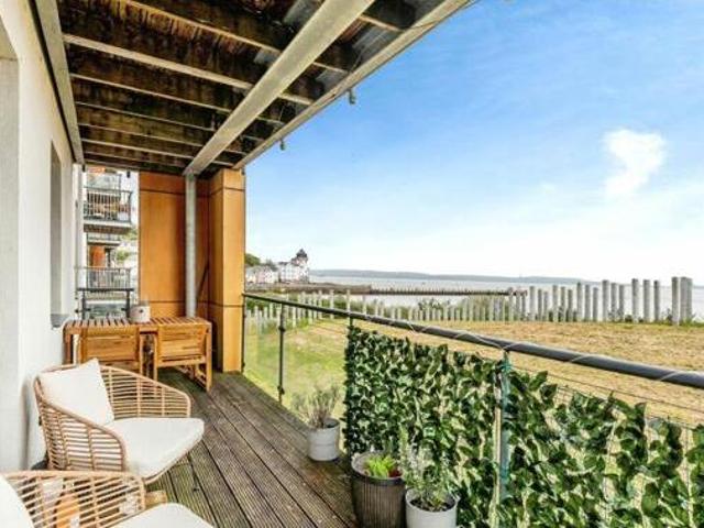 2 Bedroom Flat For Sale In Bristol, Somerset