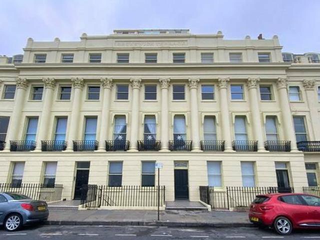 2 bedroom flat for sale in Brunswick Terrace Hove BN3