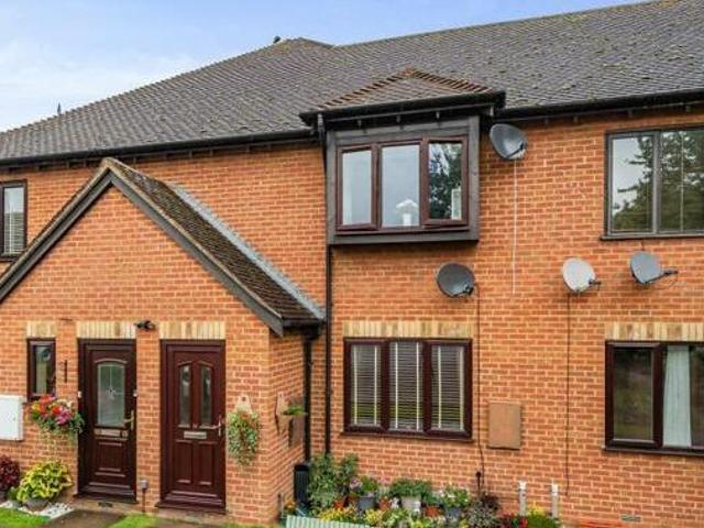 2 Bedroom Flat For Sale In Buckinghamshire