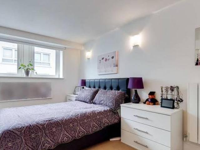 2 bedroom flat for sale in Building 22 Woolwich London SE18 SE18