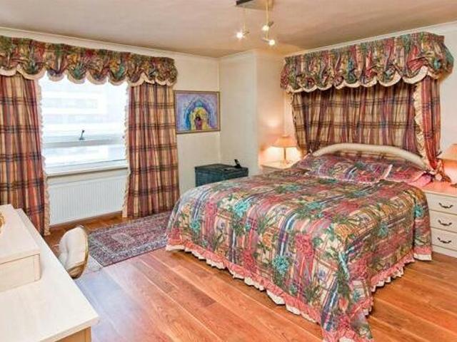 2 Bedroom Flat For Sale In Burwood Place, London