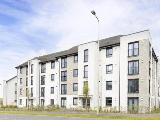 2 Bedroom Flat For Sale In Burdiehouse, Edinburgh